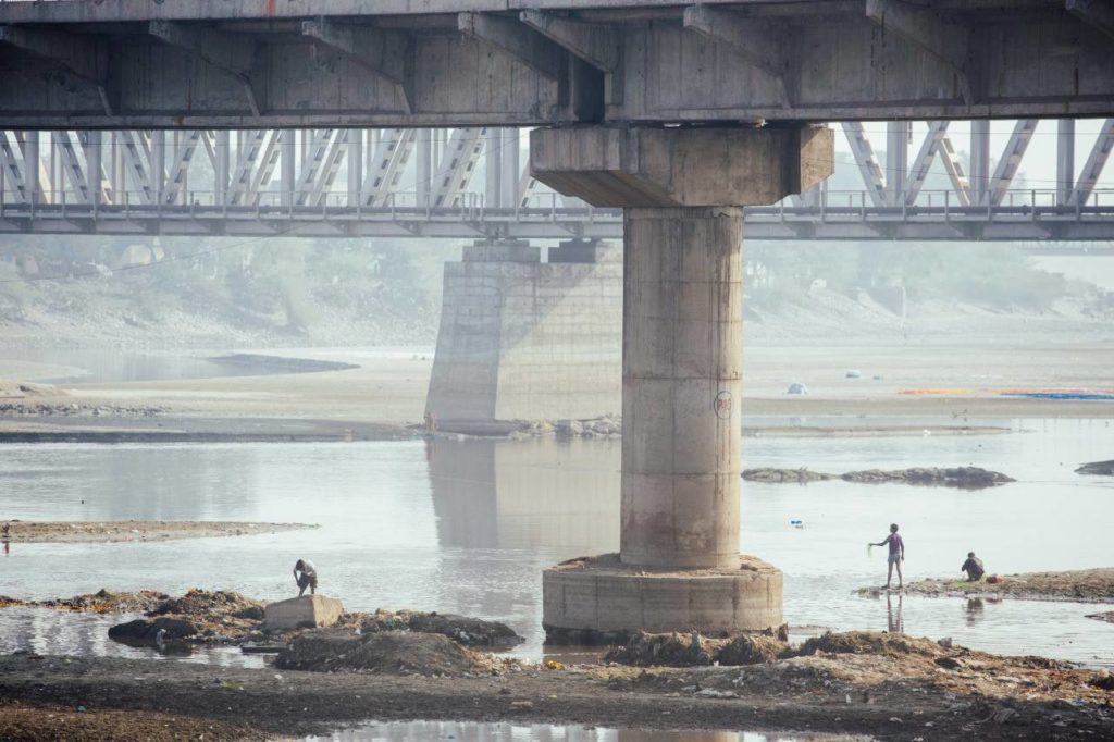 Roger Stonehouse: cores vivas e realismo • O Casal da Foto